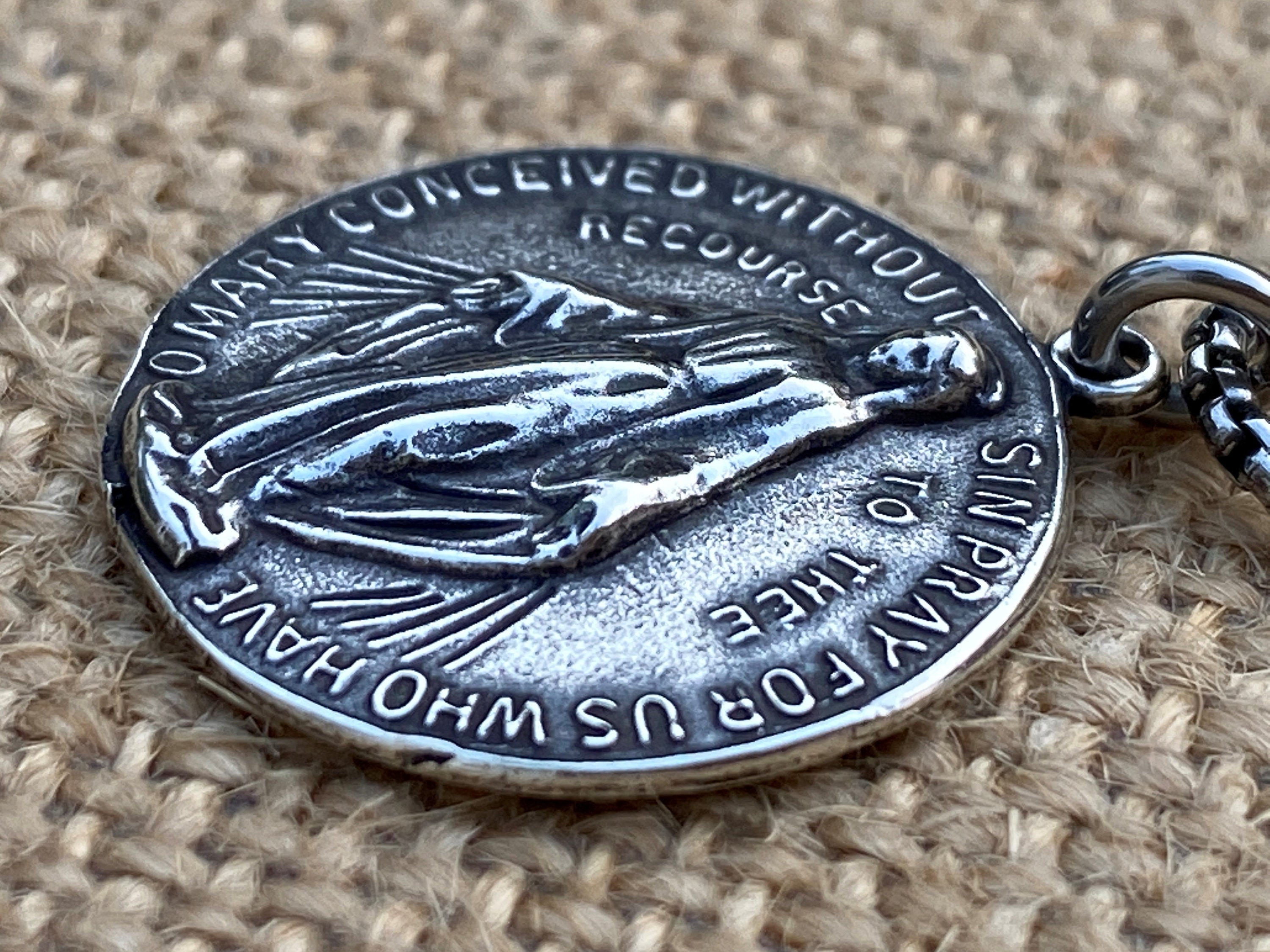 HOLY MOMENTS® | Original Artisan Religious Jewelry & Rosaries